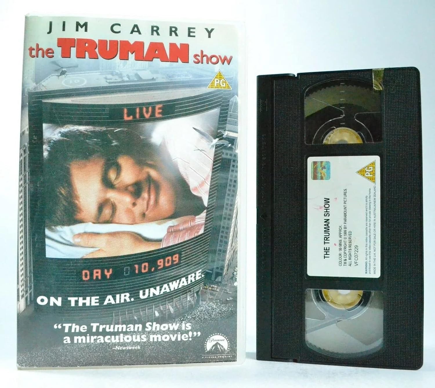 1: Amazon.co.uk: Jim Carrey, Laura Linney, Noah Emmerich, Natascha ...