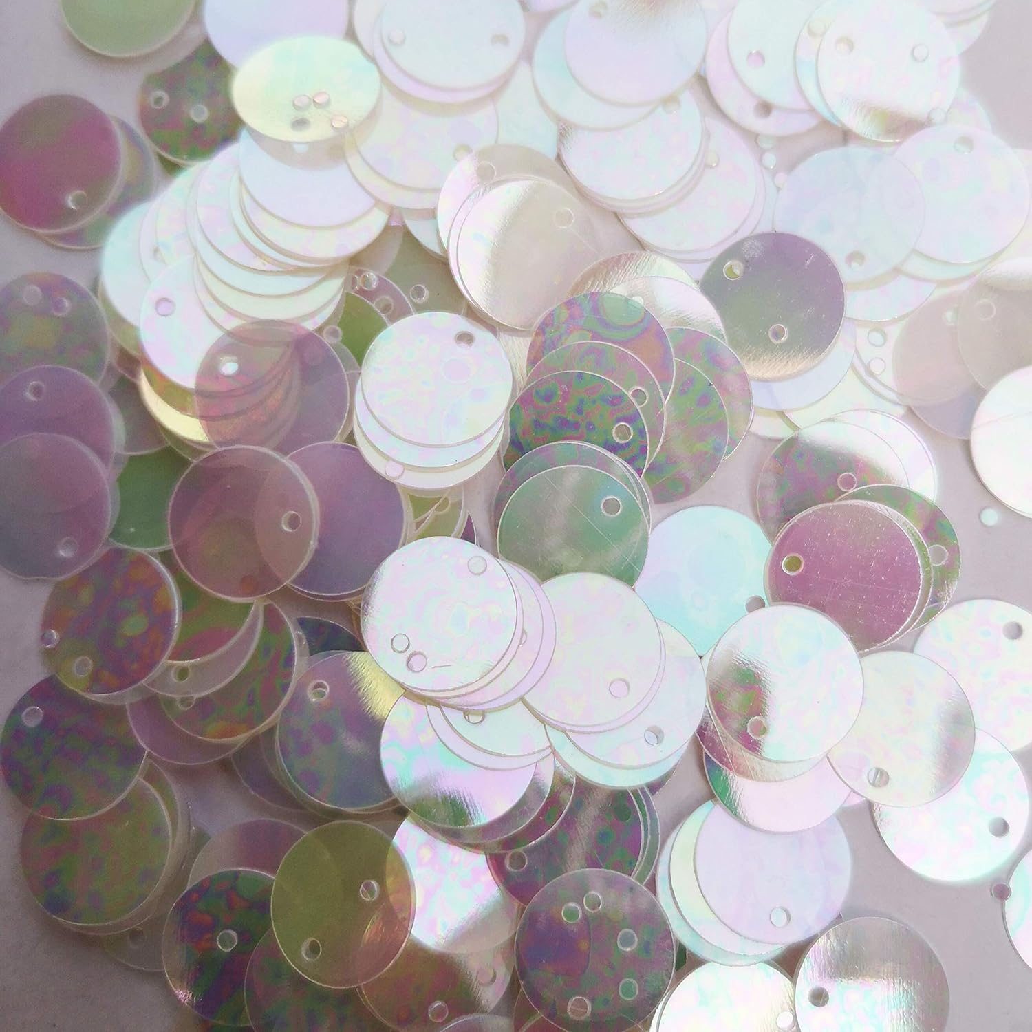 Amazon.com: 200pcs Flat Sequins Iridescent Spangles Craft Loose Sequins ...
