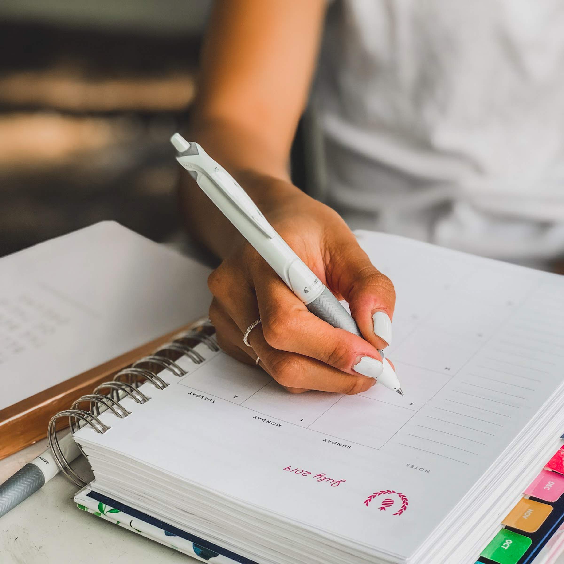 Snapklik.com : PILOT Acroball PureWhite Advanced Ink Refillable ...