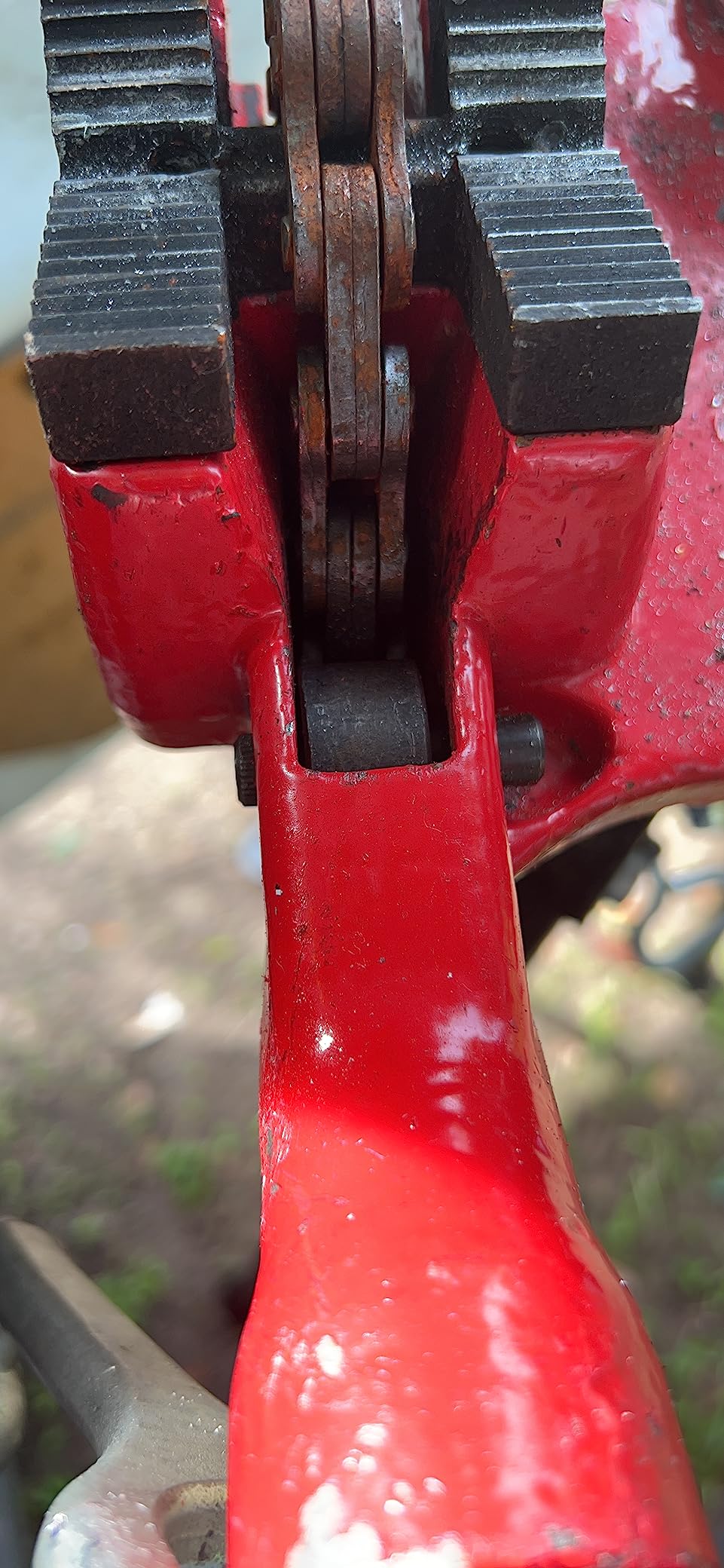 $27/mo - Finance VEVOR Tripod Pipe Chain Vise | 1/8"-5" Pipe Capacity ...