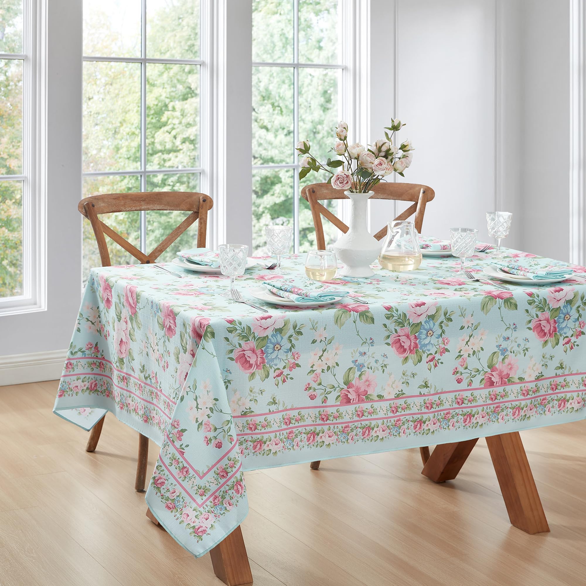 Amazon.com: The Pioneer Woman Patchwork Tablecloth, 52 x 70: Home & Kitchen