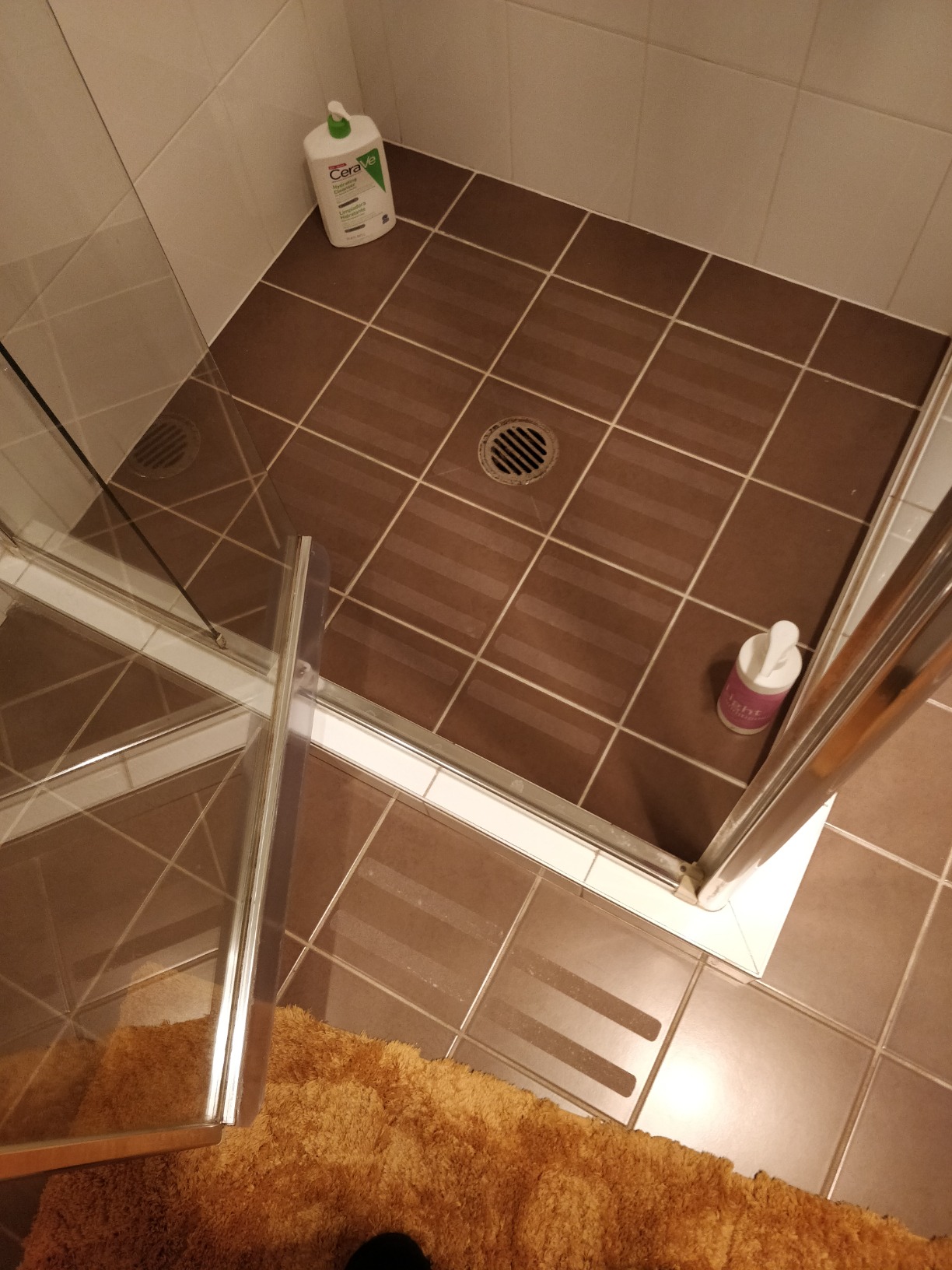 3M Safety-Walk Tub and Shower Tread, Clear, 1-Inch by 180-Inch Roll ...
