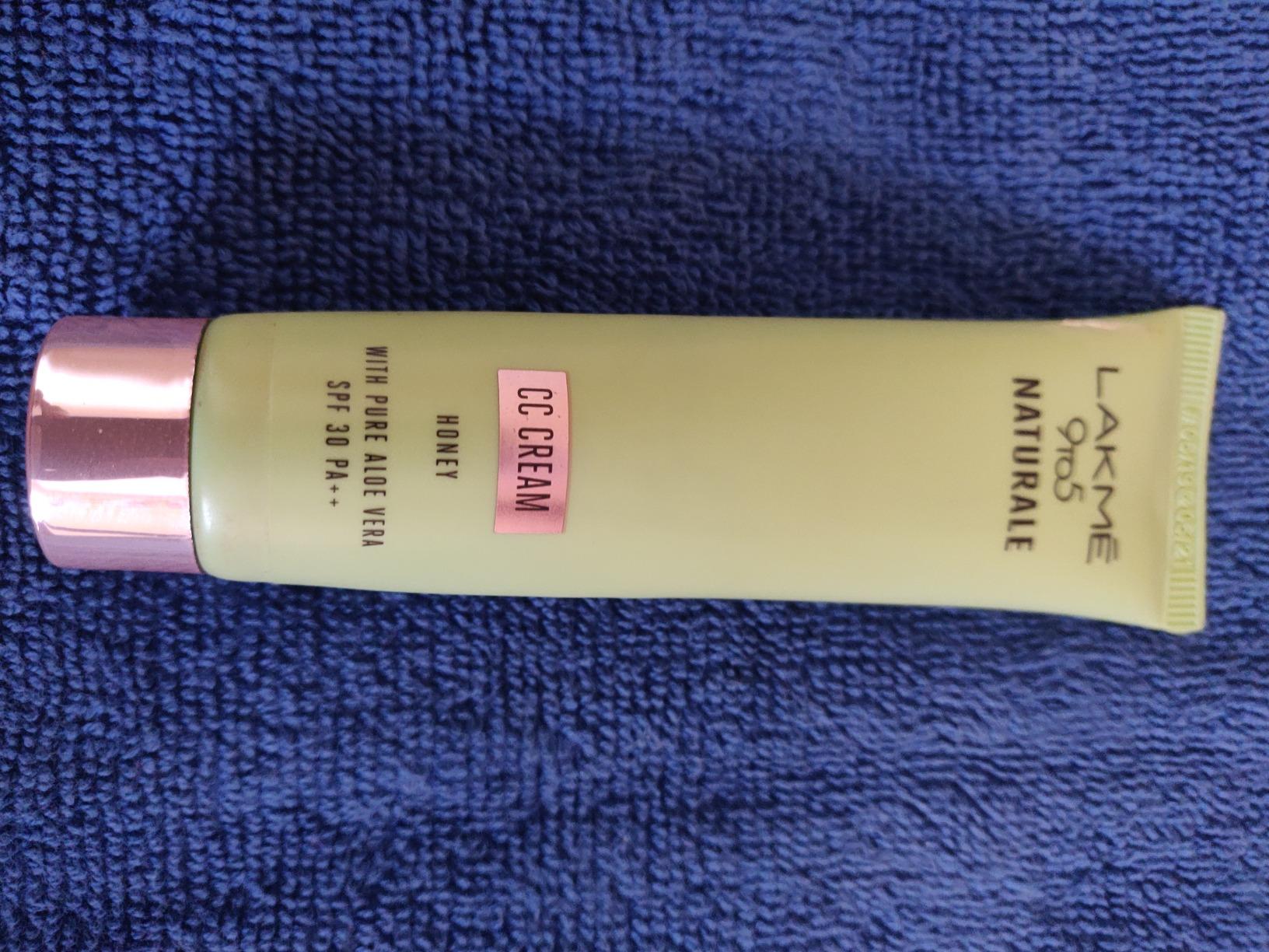 LAKMÉ 9 To 5 Naturale CC Cream, Honey, Spf 30 With Aloe Vera, Conceals ...