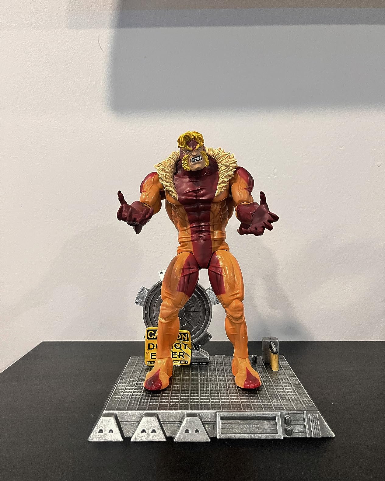 Amazon.com: Figura de acción Marvel Select: Sabretooth : Juguetes y Juegos