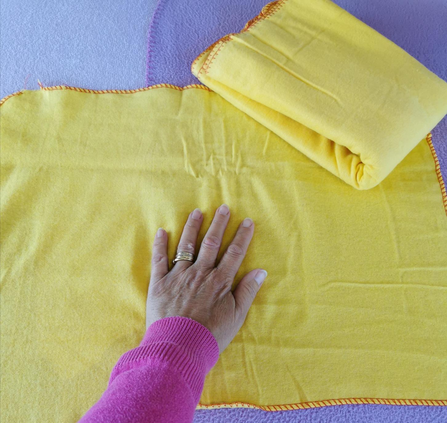 Great Knot Luxury Quality Large Strong Yellow Dusters 100% Cotton ...