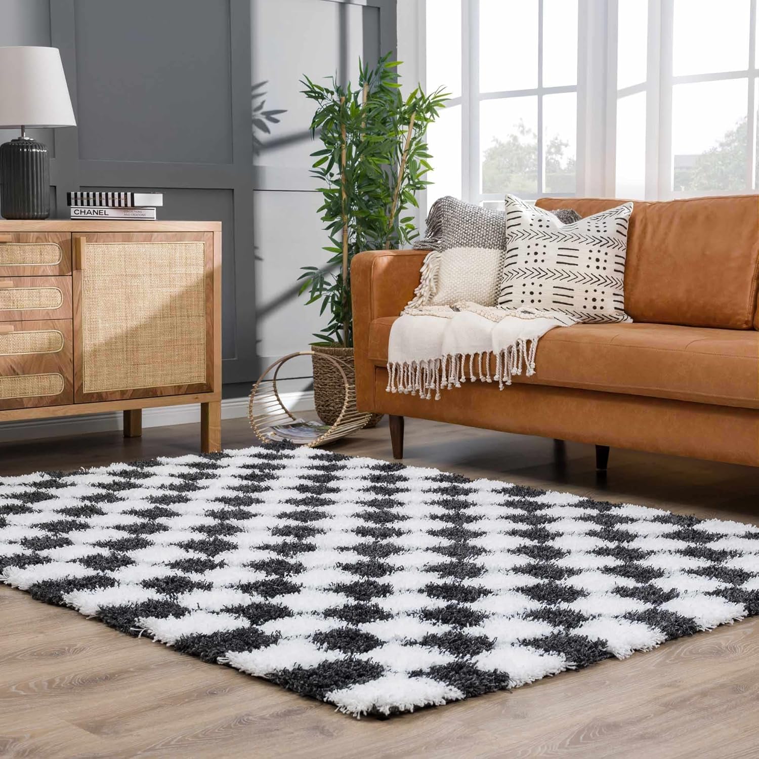 Amazon.com: Hauteloom Atira Contemporary Checkered Fluffy Shag Area Rug ...