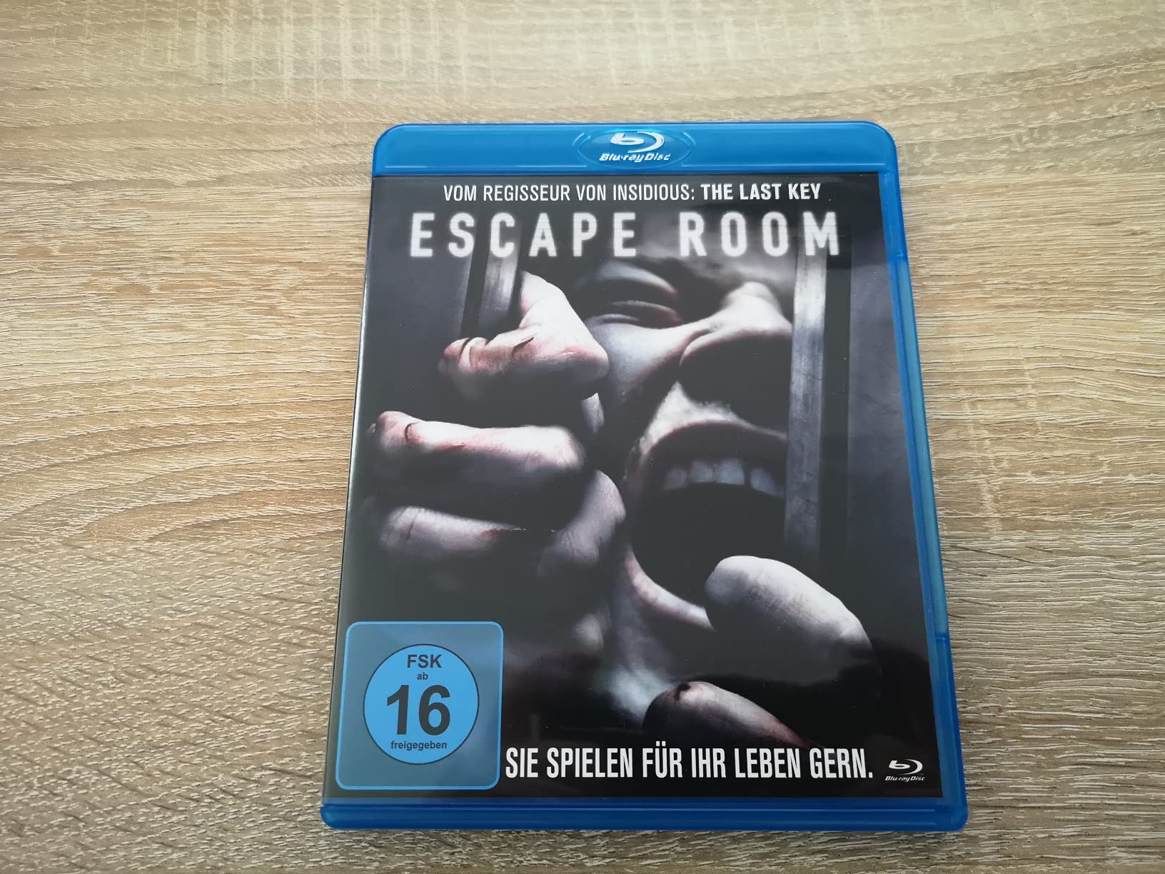 Escape Room (2019) (Blu-ray): Amazon.de: Taylor Russell, Logan Miller ...
