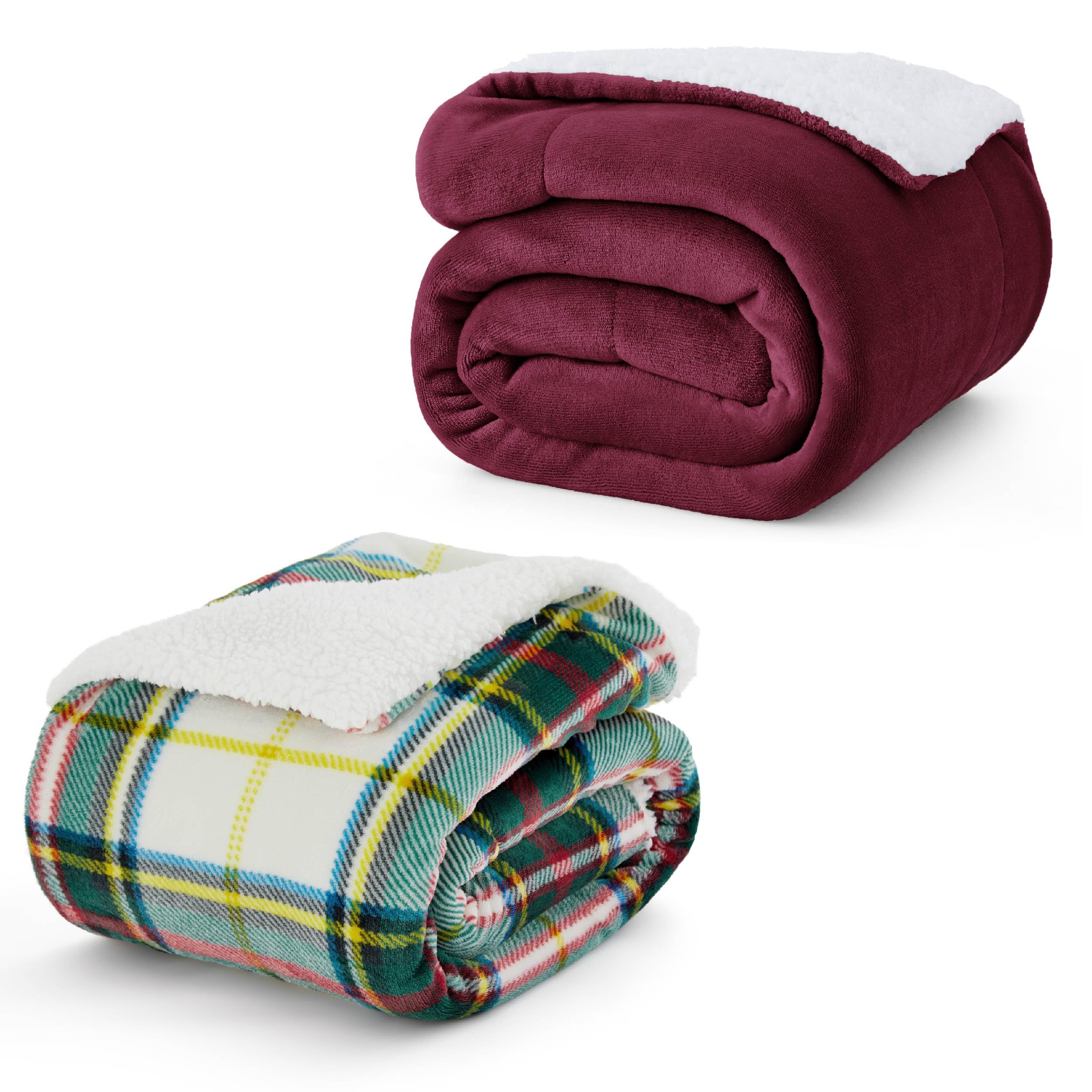 Amazon.com: Bedsure Bundle of 1 Red Sherpa Blanket & 1 Christmas Sherpa ...
