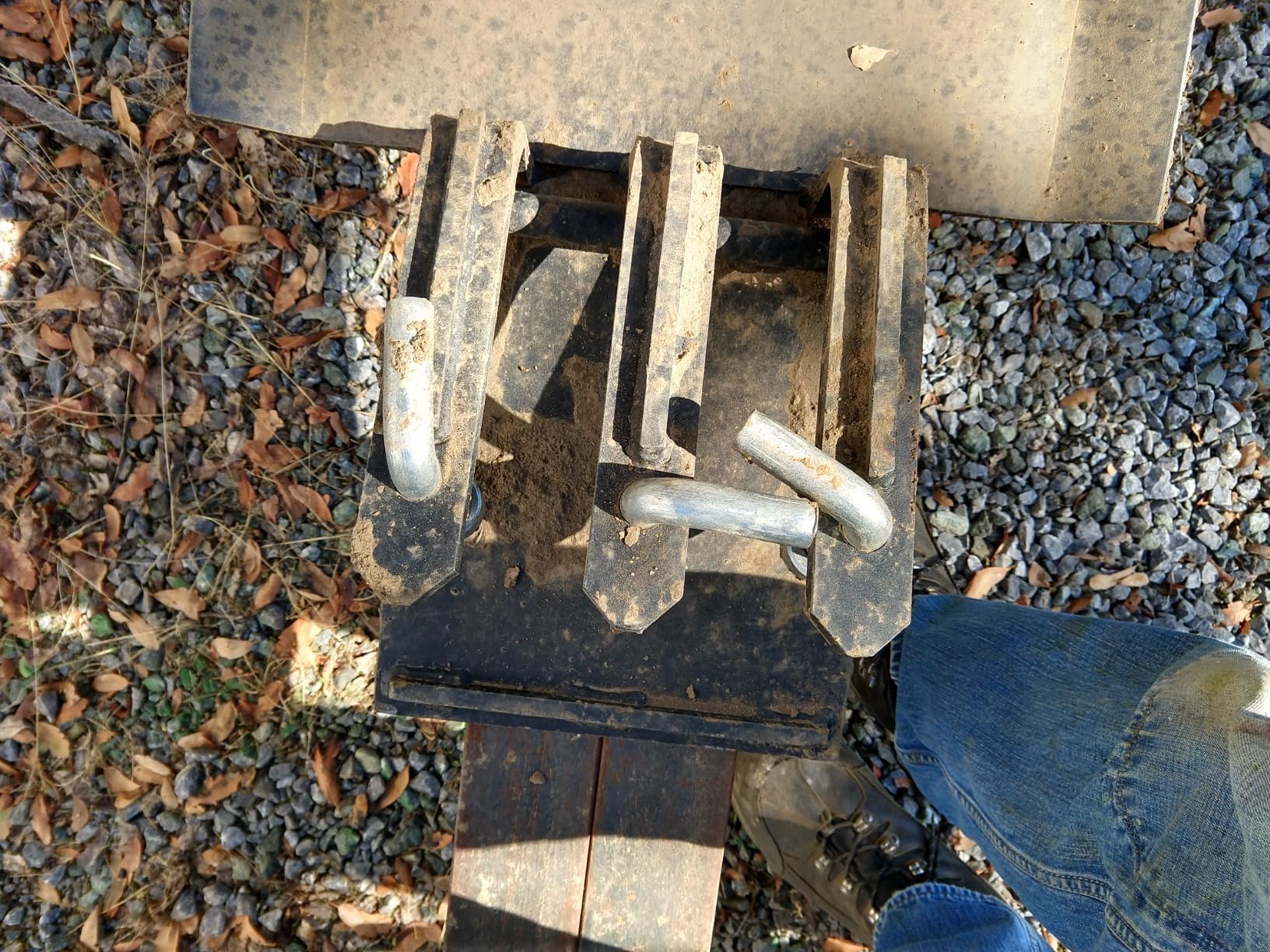 Amazon.com : YITAMOTOR Clamp On Quick Spade Combo Bucket/Skid Steer ...