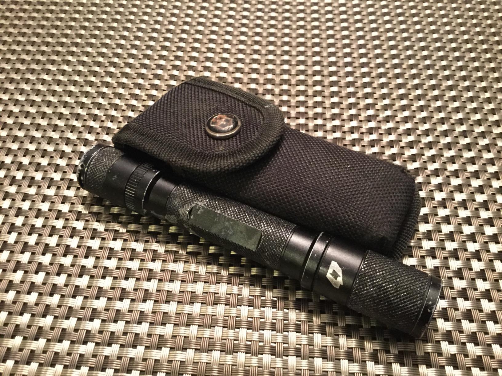 FOURSEVENS Quark Tactical AA² /QT2A Black Finish / Cool White LED; 2XAA ...