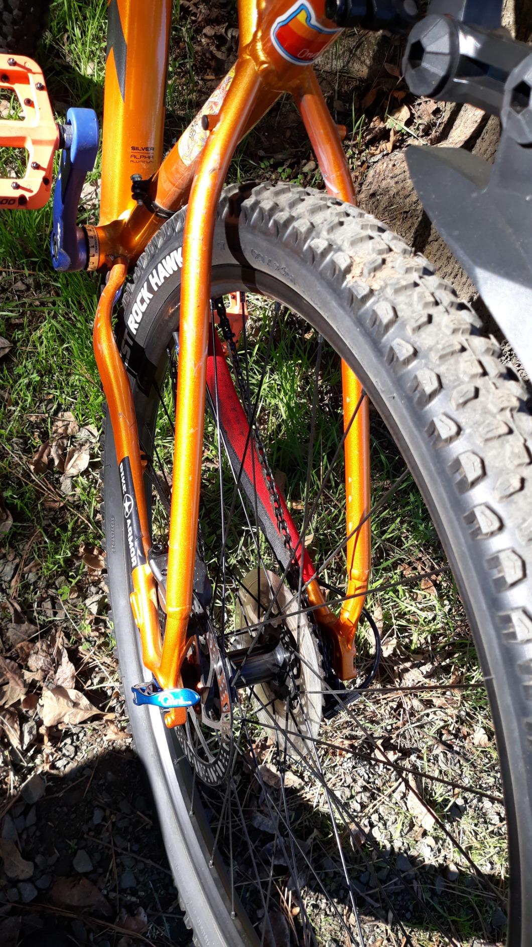 Amazon.com : CST Rock Hawk Wire Bead Tire : Bike Tires : Sports & Outdoors
