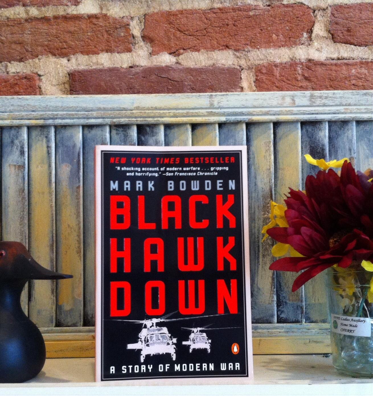 Black Hawk Down: A Story of Modern War: Bowden, Mark: 9780140288506 ...