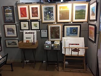 Amazon.com: Creative Mark Folding Wood Large Print Rack - Perfect for ...