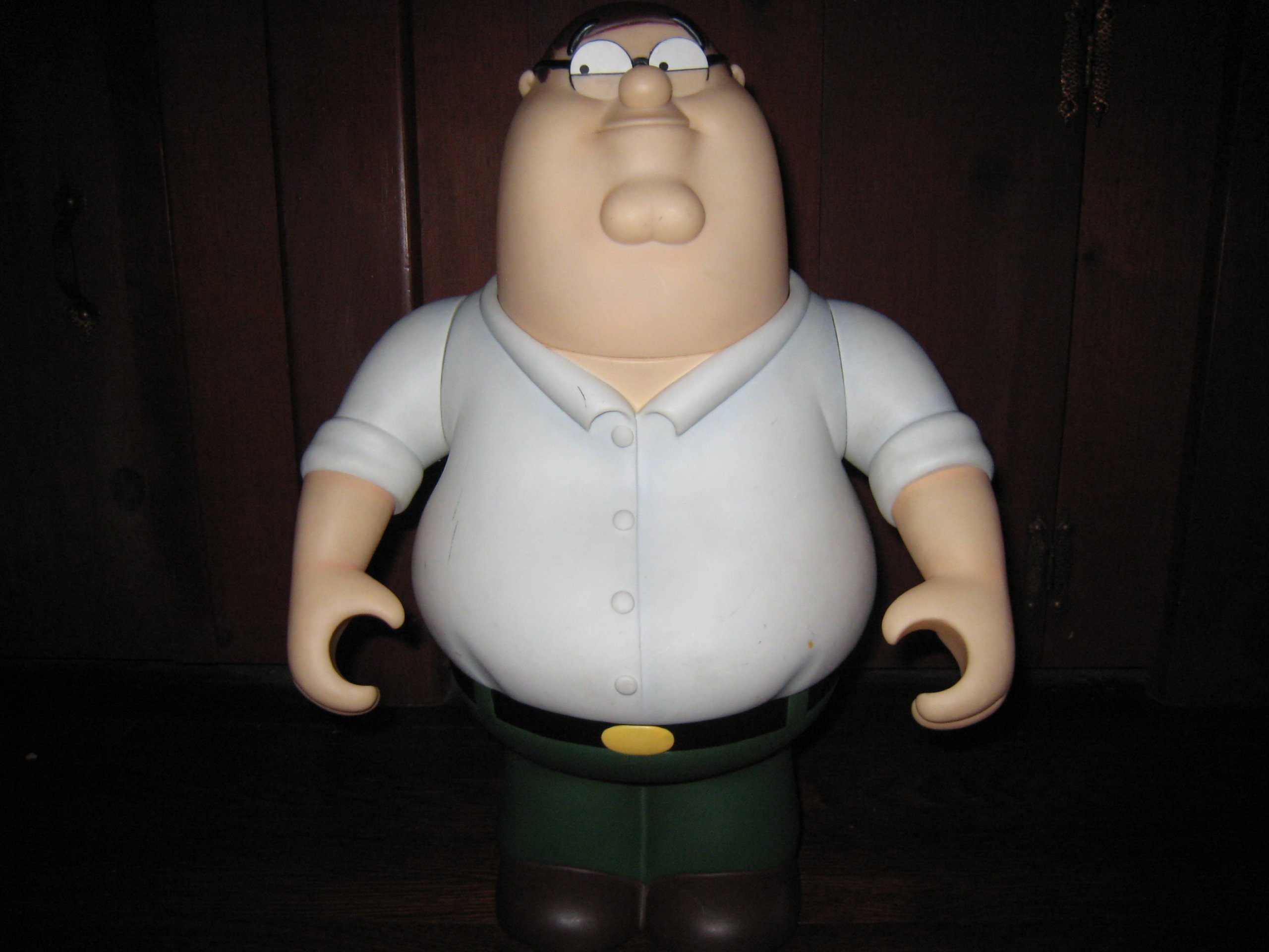 Mezco Family Guy Peter Griffin Exclusive Deluxe Talking Action Figure ...