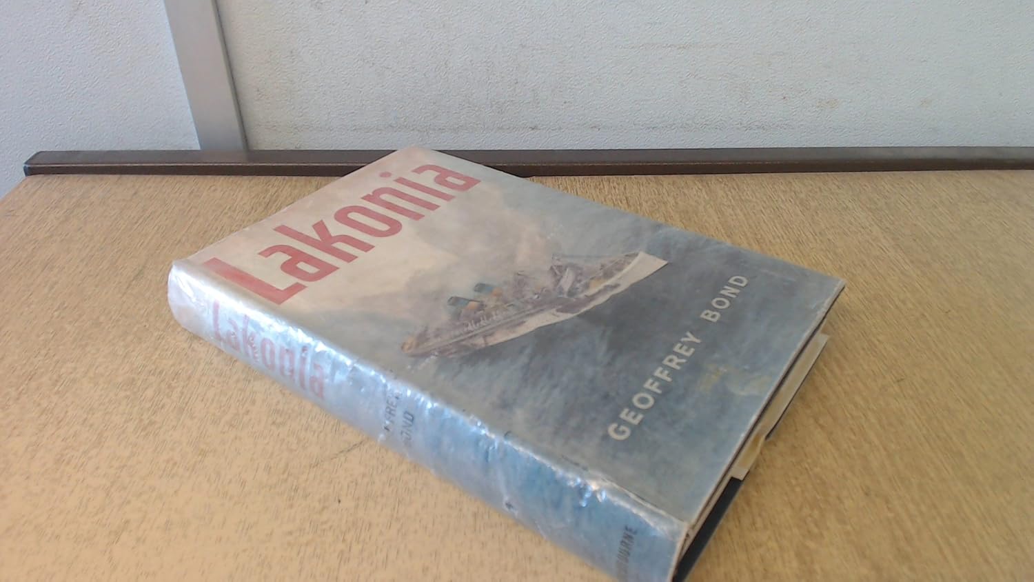 Lakonia: Amazon.co.uk: Geoffrey Bond: Books