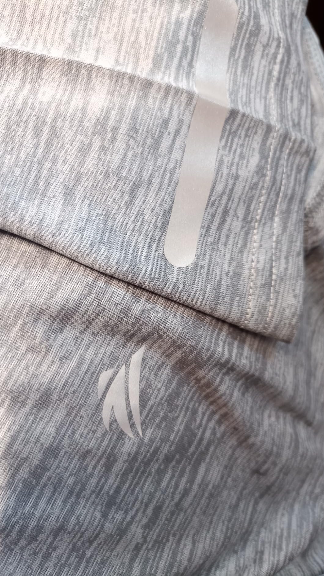 Amazon | [KEFITEVD] Tシャツ レディース 半袖 スボーツ 速乾 トレニング ランニングウェア 薄手 ゆったり 運動着 透け防止 夏服 トップス 無地 トレーニングウェア 汗 ...