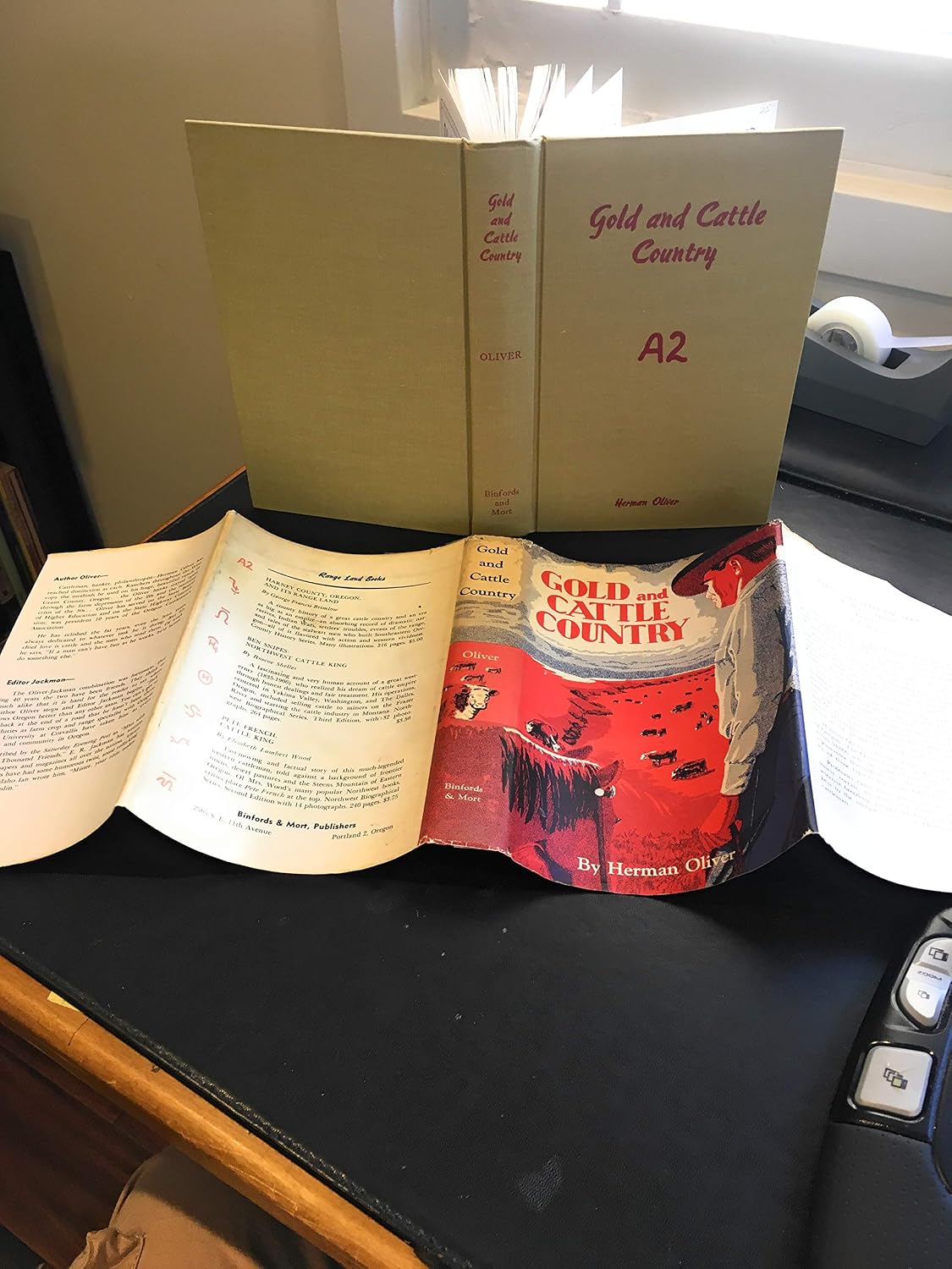 Gold and cattle country: Oliver, Herman: 9780832302817: Amazon.com: Books