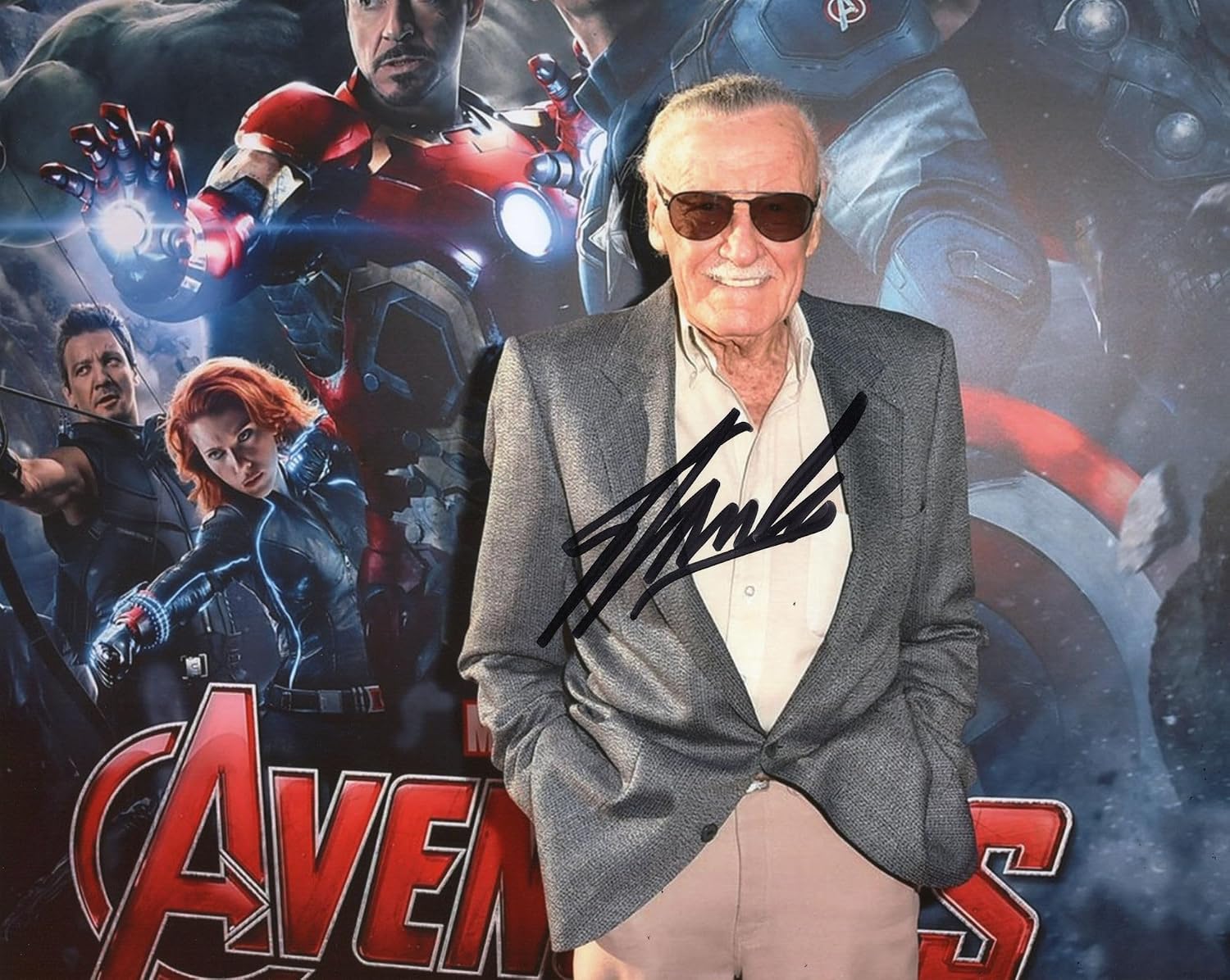 Amazon.com: RP Stan Lee Signed Marvel Comics Avengers Photo 8x10 ...