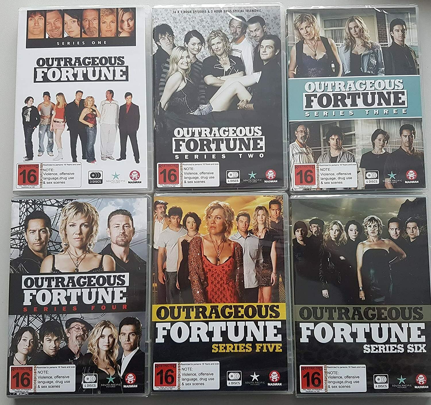 Amazon.com: Outrageous Fortune: Complete Series 1-6 [Region 4] : Movies ...