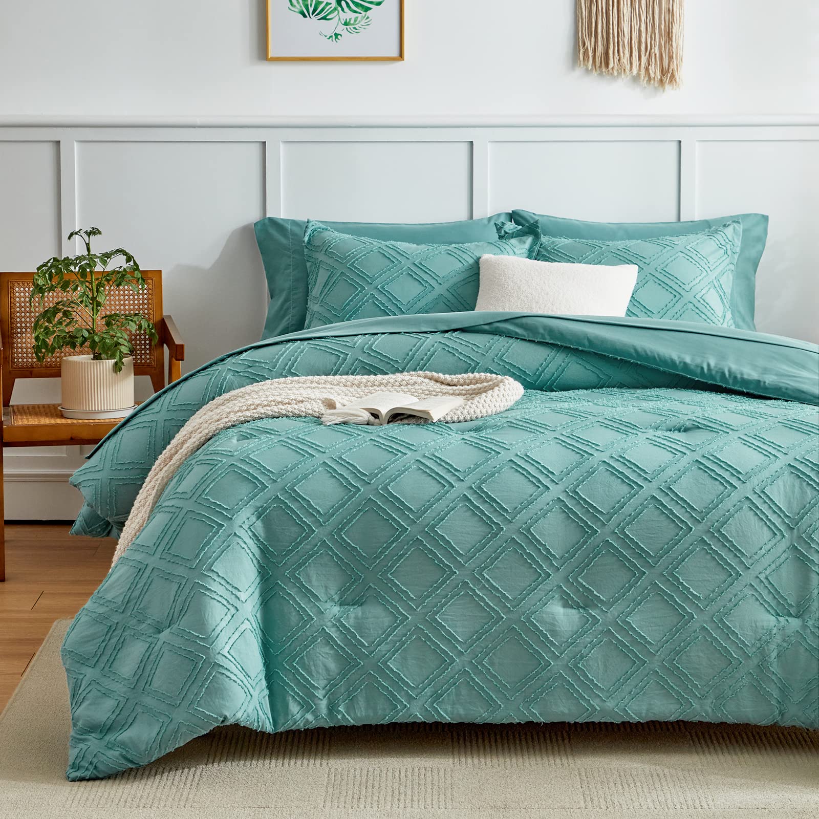 Amazon.com: 7 Pieces Tufted Bed in a Bag King Comforter Set with Sheets ...
