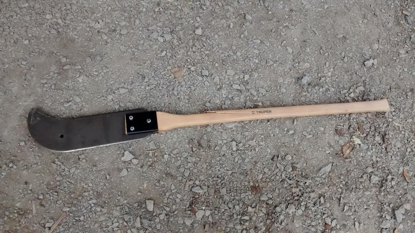 Amazon.com : Truper 31762 Ditch Bank Blade, 16-Inch Head with 40-Inch ...
