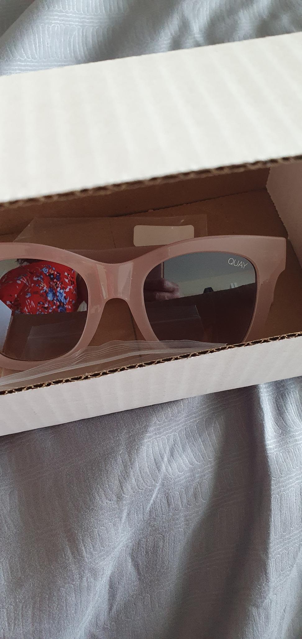 Amazon.com: Authentic QUAY Australia After Hours Pink w/Brown Flash ...