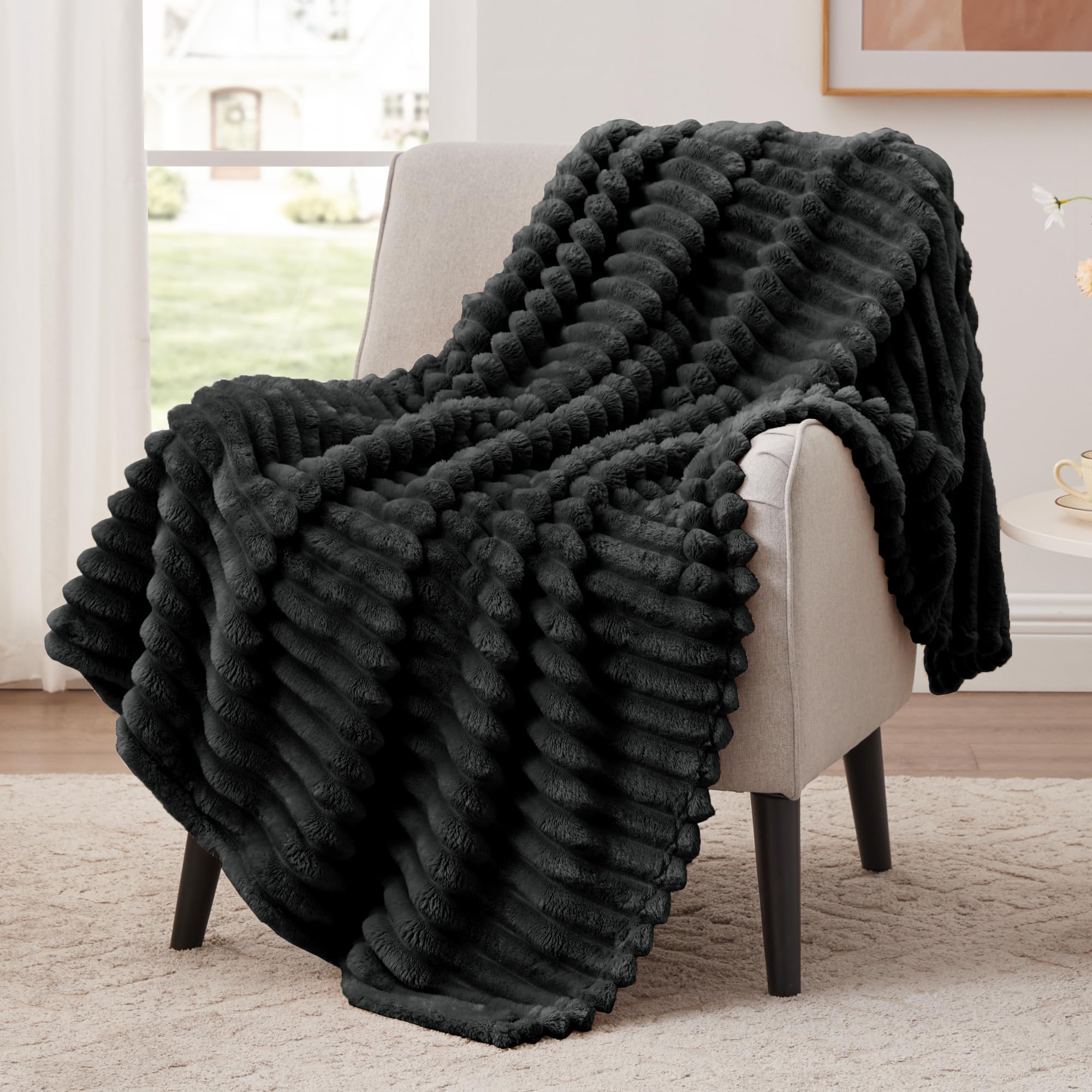 Amazon.com: EXQ Home Fleece Throw Blanket for Couch or Bed - 3D Stripe ...