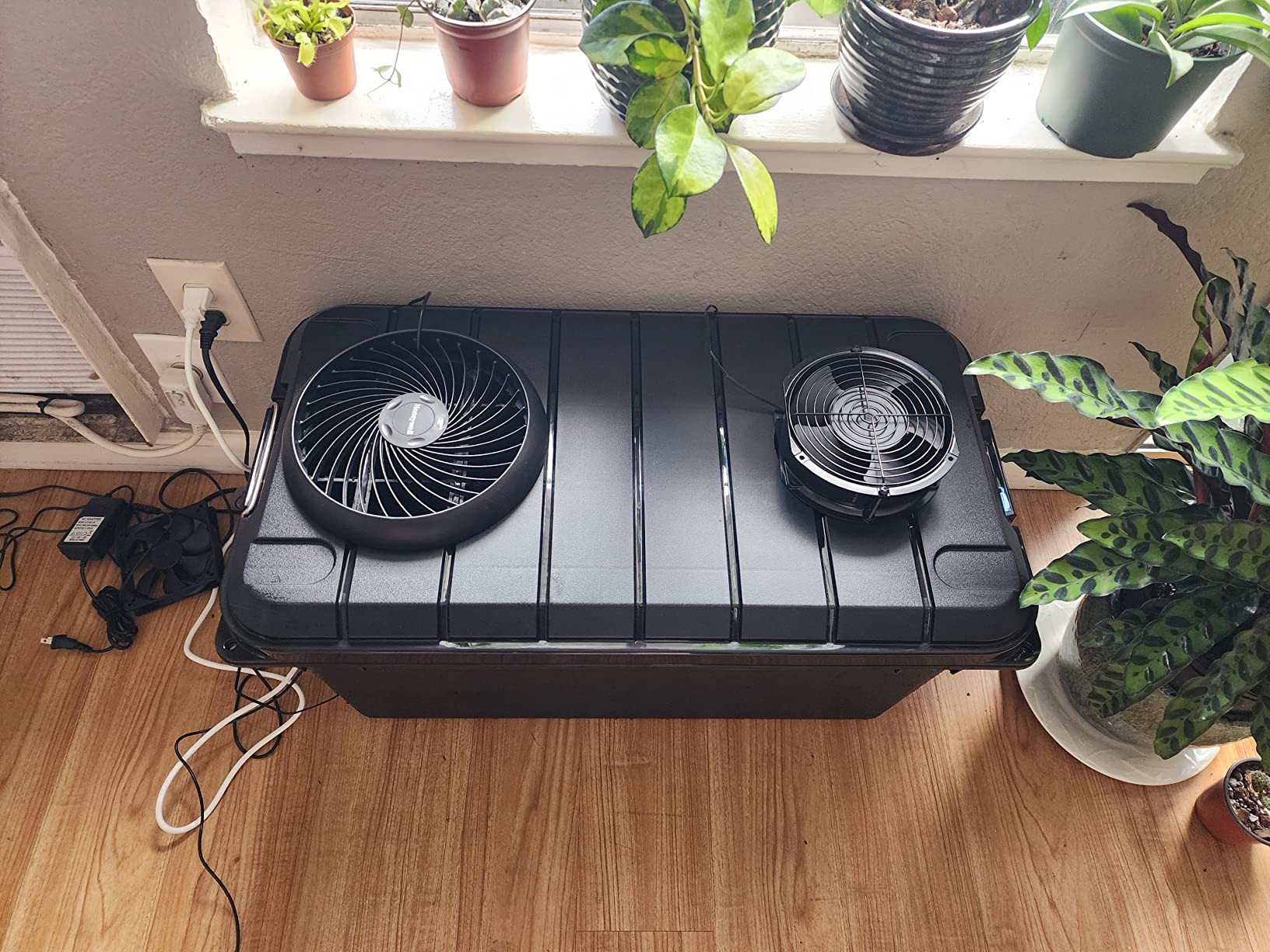 Amazon.com: Coolerguys 7" (172mm x 152mm x 51mm) 12v Waterproof Fan ...