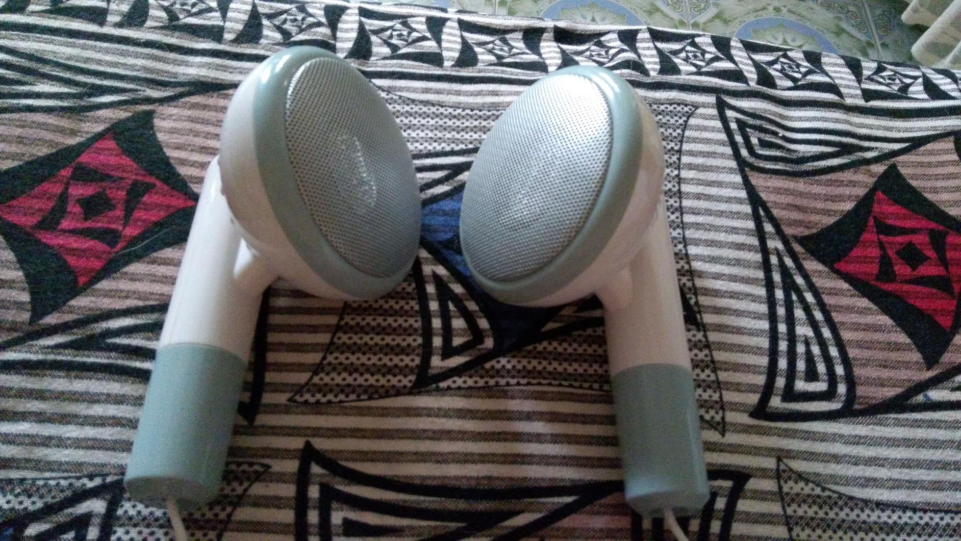 GeekGoodies Super Large Headphone Earbuds Laptop Mobile Speaker XXXL ...