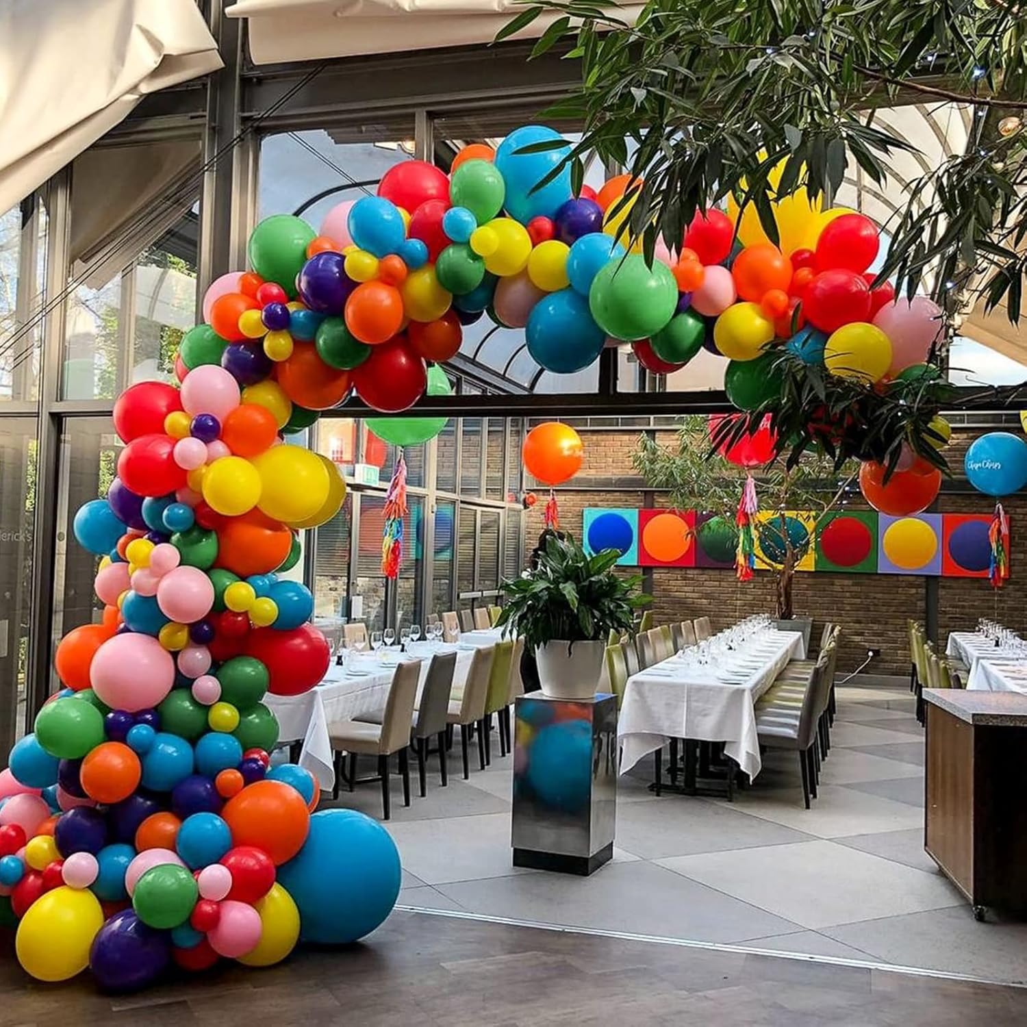 BloonKing Globos de colores brillantes mixtos de 12 pulgadas 126 globos ...