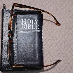 Amazon.com: KJV Holy Bible, Mini Pocket Size, Faux Leather Red Letter ...