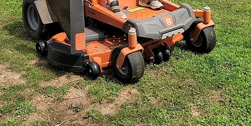 Amazon.com: Husqvarna 591102101 54-Inch Mulch Kit for Clear Cut mower ...