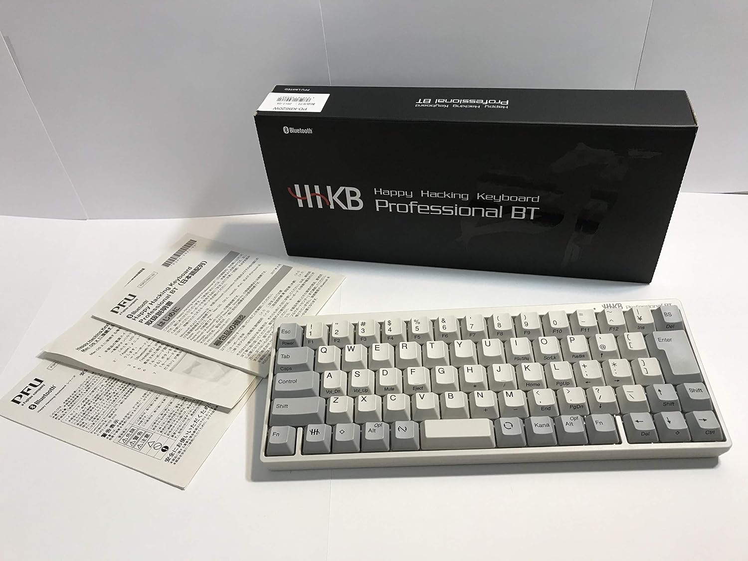 Amazon.co.jp: Happy Hacking Keyboard Professional BT 日本語配列／白 : パソコン・周辺機器