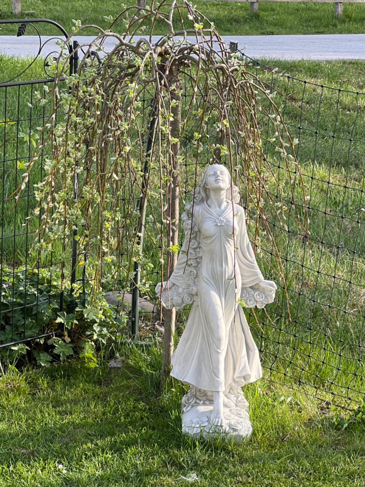 Design Toscano Statue Flora die göttliche Schutzherrin der Gärten, Maße ...