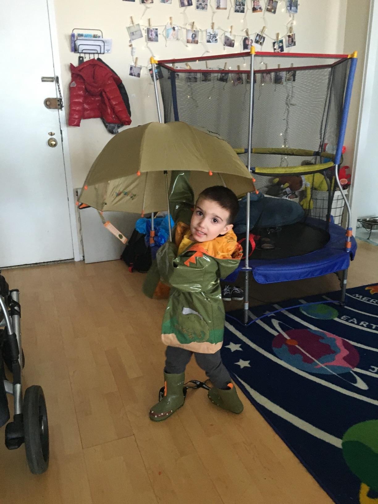 Amazon.com: kidorable Dinosaur Raincoat and Umbrella Set (3T ...