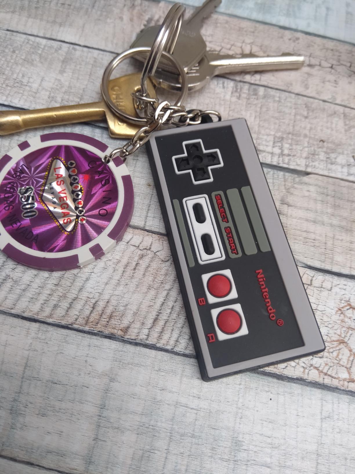 Nintendo NES Controller PVC Keyring : Amazon.co.uk: Fashion