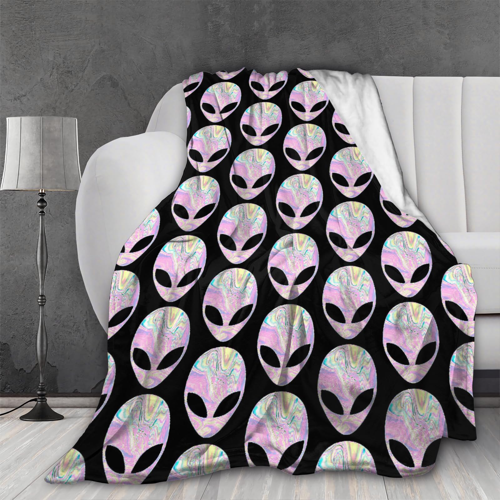 Amazon.com: Alien Blanket Gift for Girls Boys - Super Soft Flannel ...