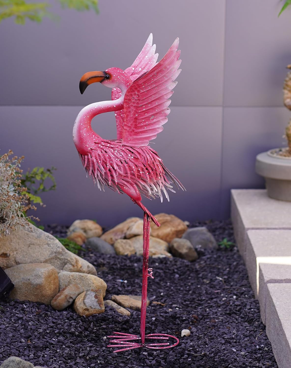 Amazon.com: Goodeco Garden Flamingo Yard Decorations - Pink Flamingo ...