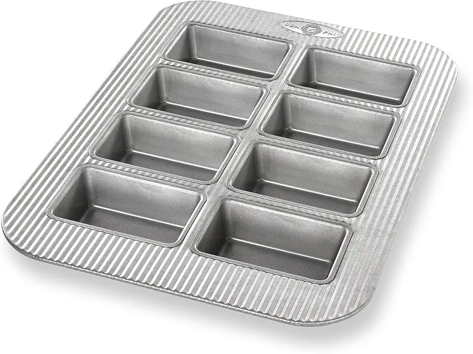 A Guide To Baking Bread In A Mini Loaf Pan: The Perfect Timing | ShunGrill
