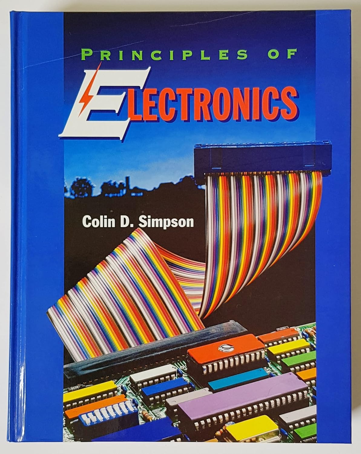 Principles of Electronics: Simpson, Colin D.: 9780130344069: Amazon.com ...