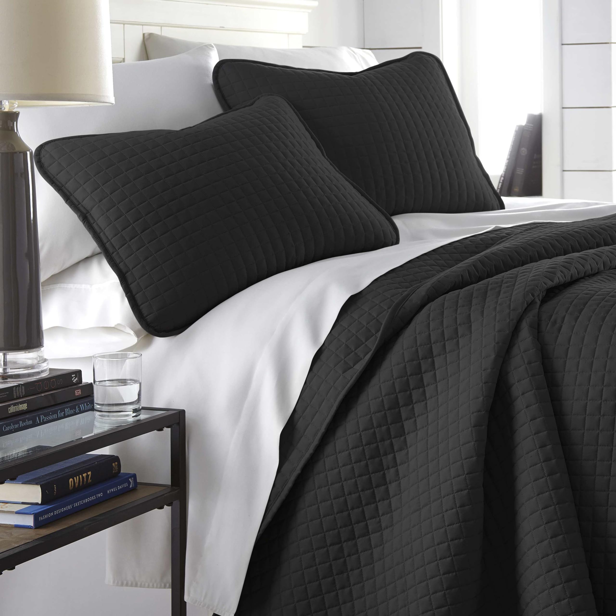 Amazon.com: GRT Black Quilt Set King Size with Pillow Shams ...