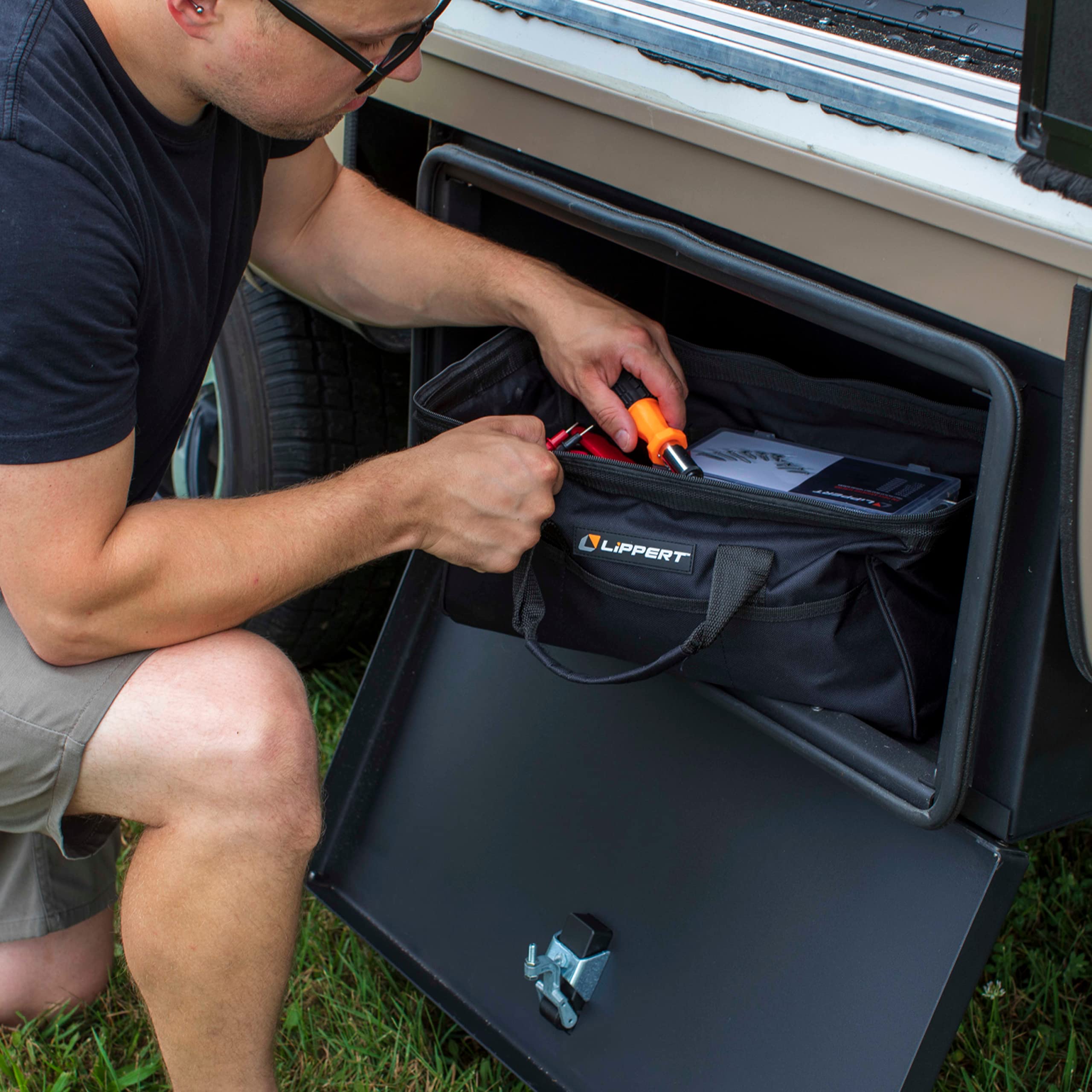 Snapklik.com : Lippert 15-Piece RV Tool Kit For Maintenance On Motorhomes