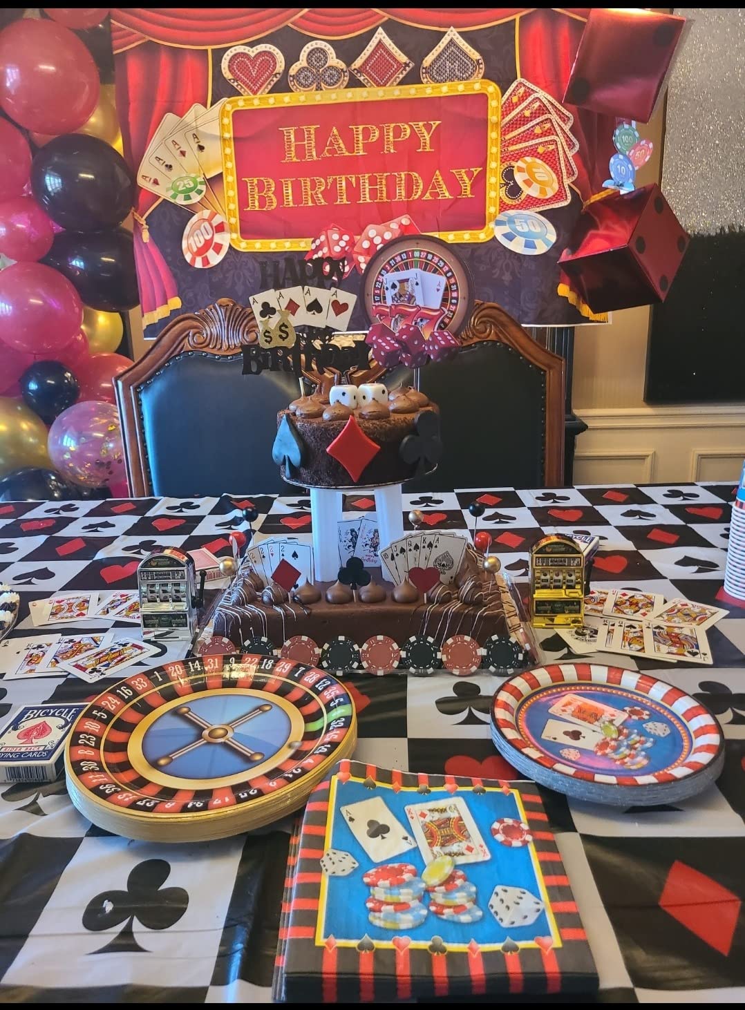 Amazon.com: Deluxe Casino Night Theme Party Supplies Set for 20 People ...
