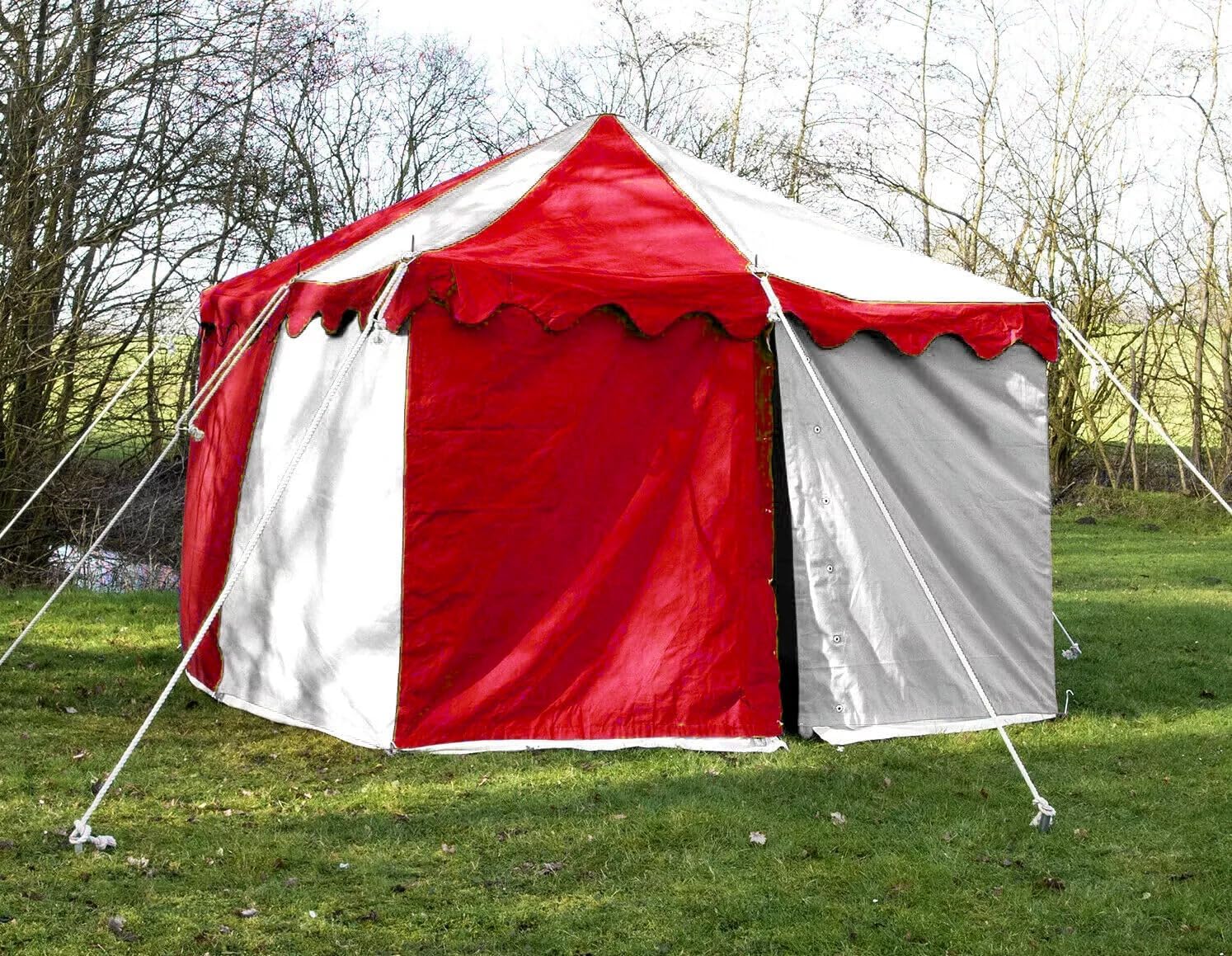 Amazon.com : Weekend Sale Medieval Square Red & White 3x3 Meter Water ...