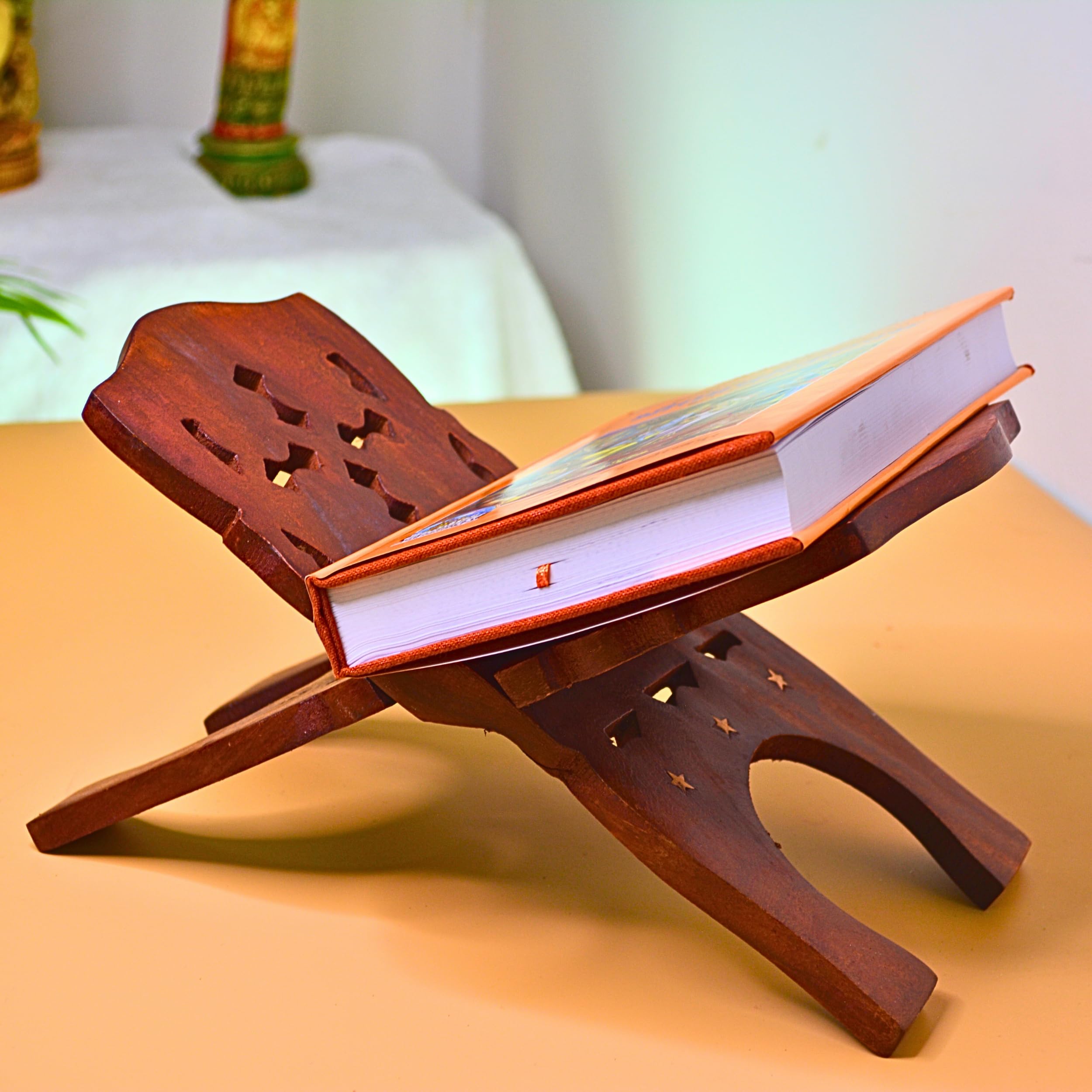 santarms Geeta Stand Wooden Stand ramcharitmanas Book Stand fordable ...