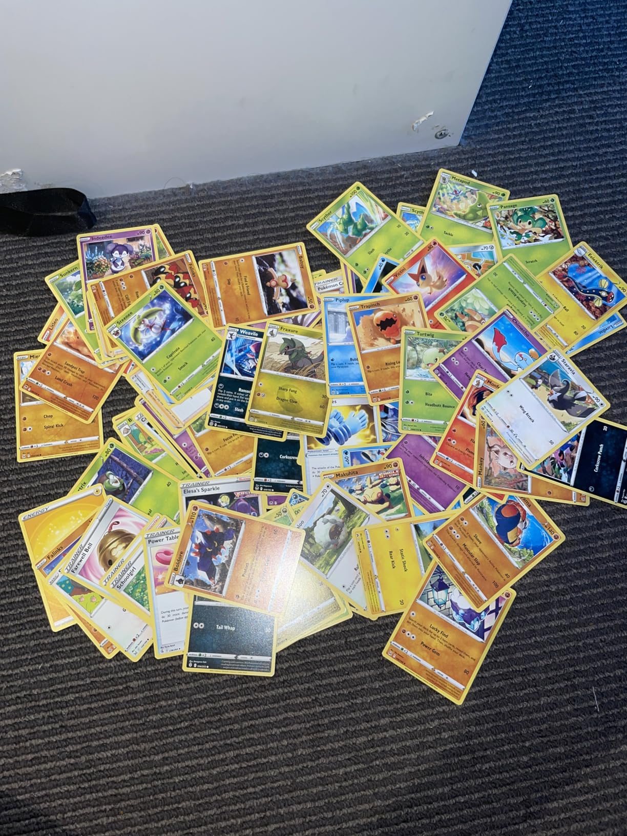 Pokemon TCG: Random Cards from Every Series, 100 Cards in Each Lot ...