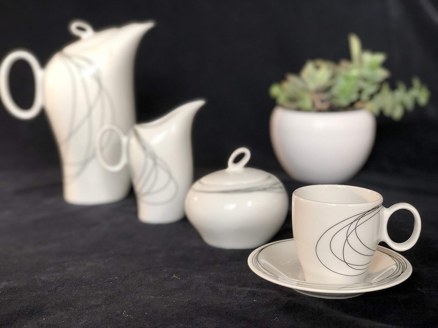 Amazon.com | Porcelain Coffee Set Future | 6 Cups (8oz) with Saucer, 1 ...