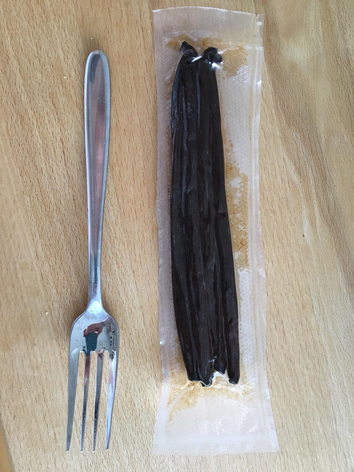 MADAGASKAR BOURBON VANILLESCHOTEN 13-15 cm x 30 grams : Amazon.de ...