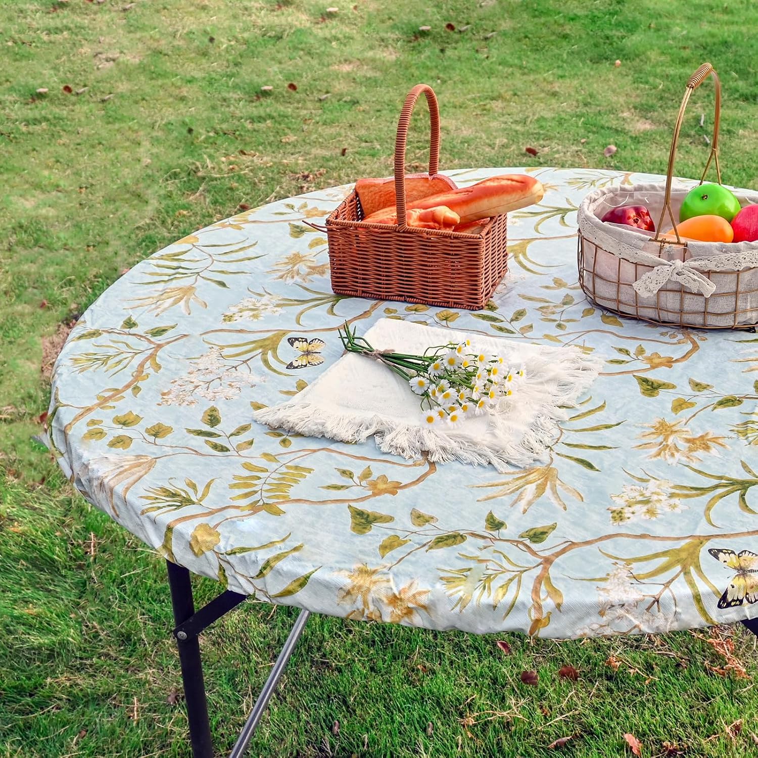 Amazon.com: Xirggur Round Flower Green Tablecloth, Vinyl Waterproof ...