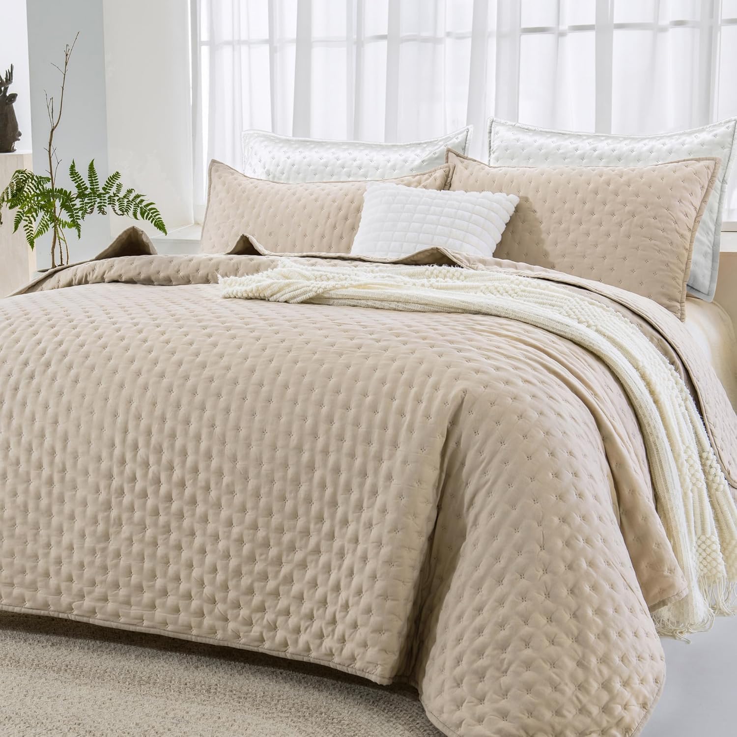 Amazon.com: Andency Beige King Size Quilt Bedding Set (106x96 Inch), 3 ...